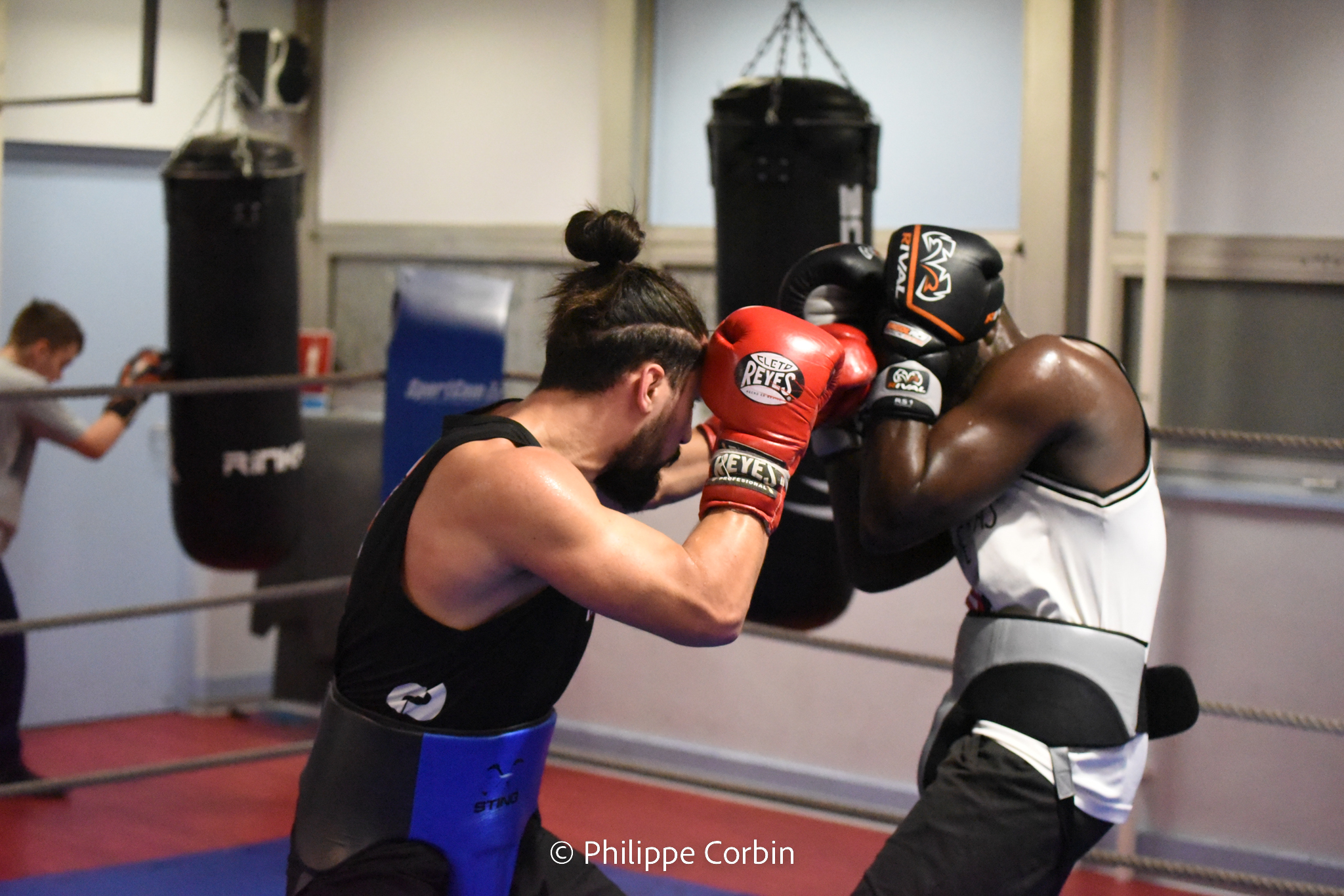 BOXE - Clément LUBRANO LAVADERA vainqueur aux points de son 10e combat ...